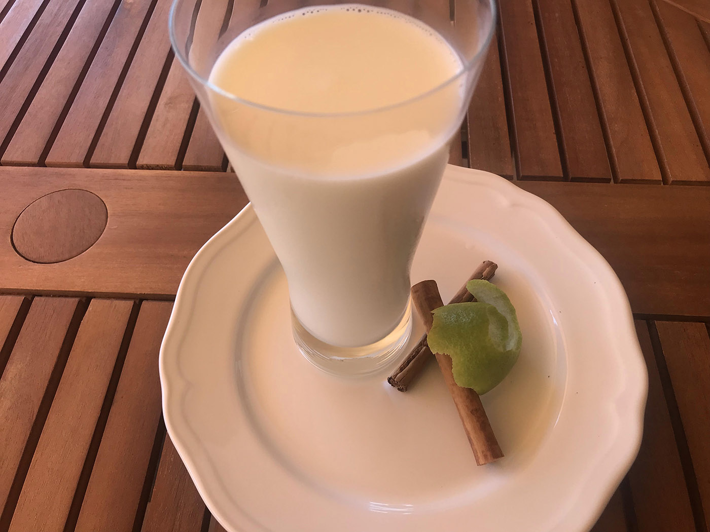 La MEJOR receta de la Leche con canela y limón casera